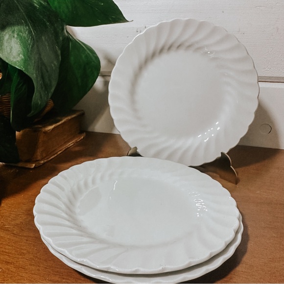Kitchen | Vintage Jb Johnson Brothers England Ironstone Swirl White ...
